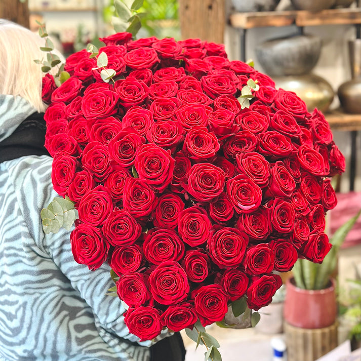 100 Red Naomi Roses – Putney Florist